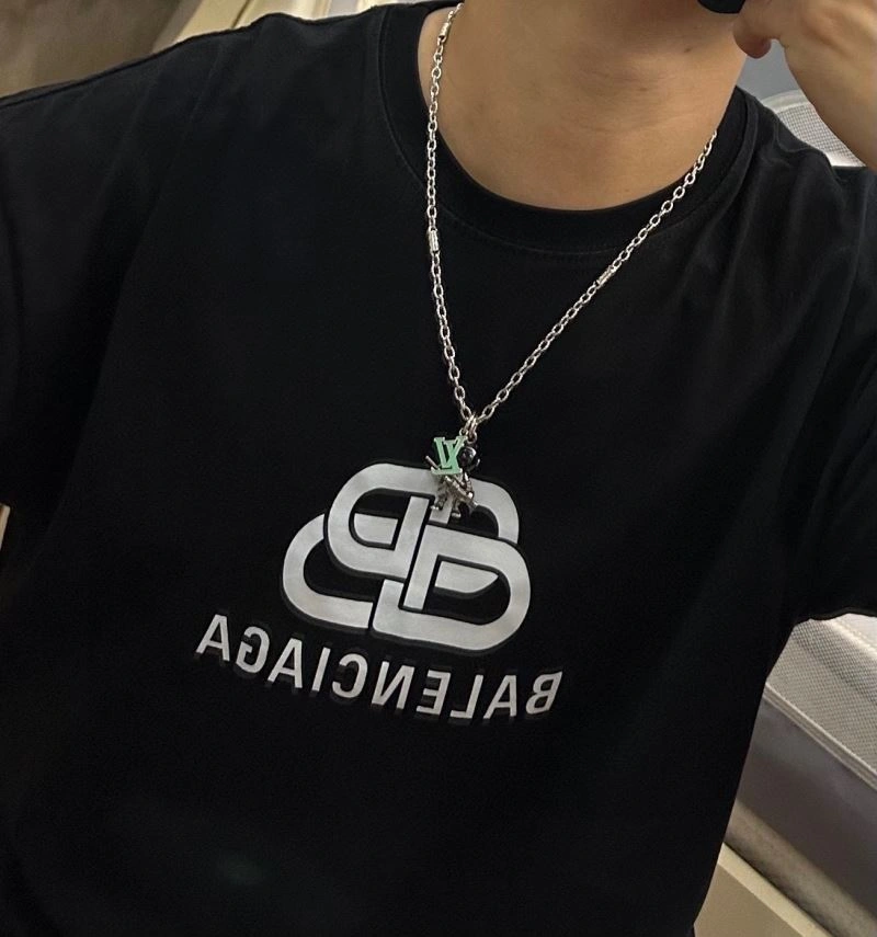 Legit Louis Vuitton Necklaces