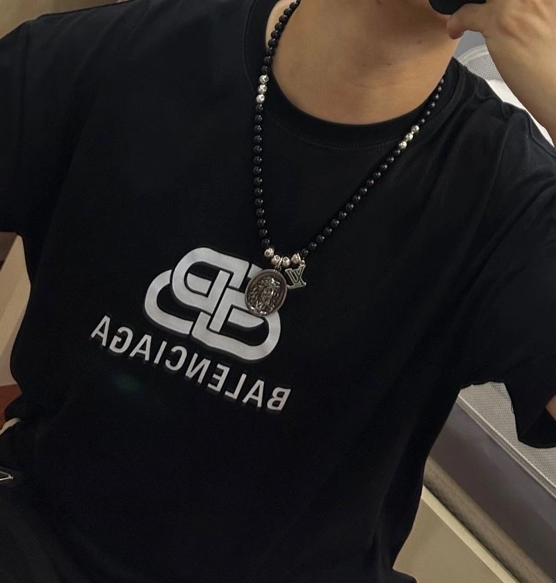 High fidelity Louis Vuitton Necklaces