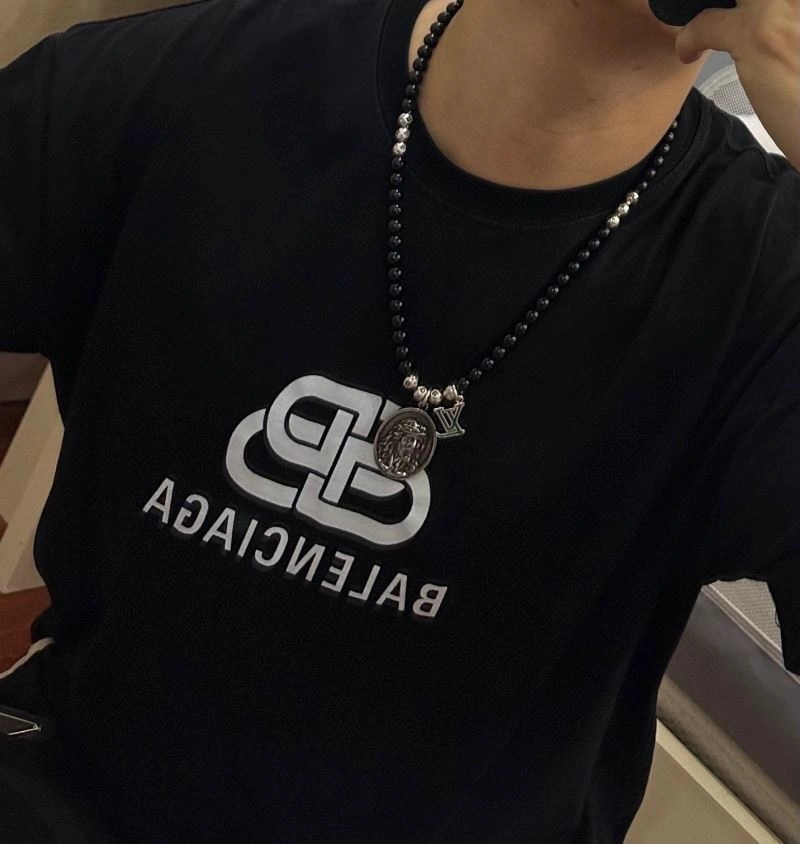 High fidelity Louis Vuitton Necklaces