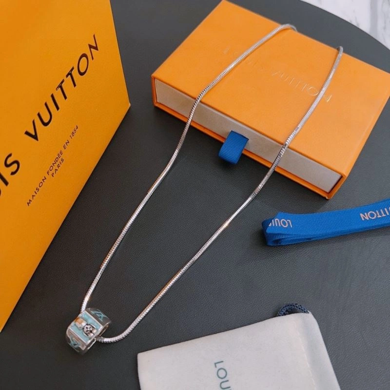 Perfect replica Louis Vuitton Necklaces
