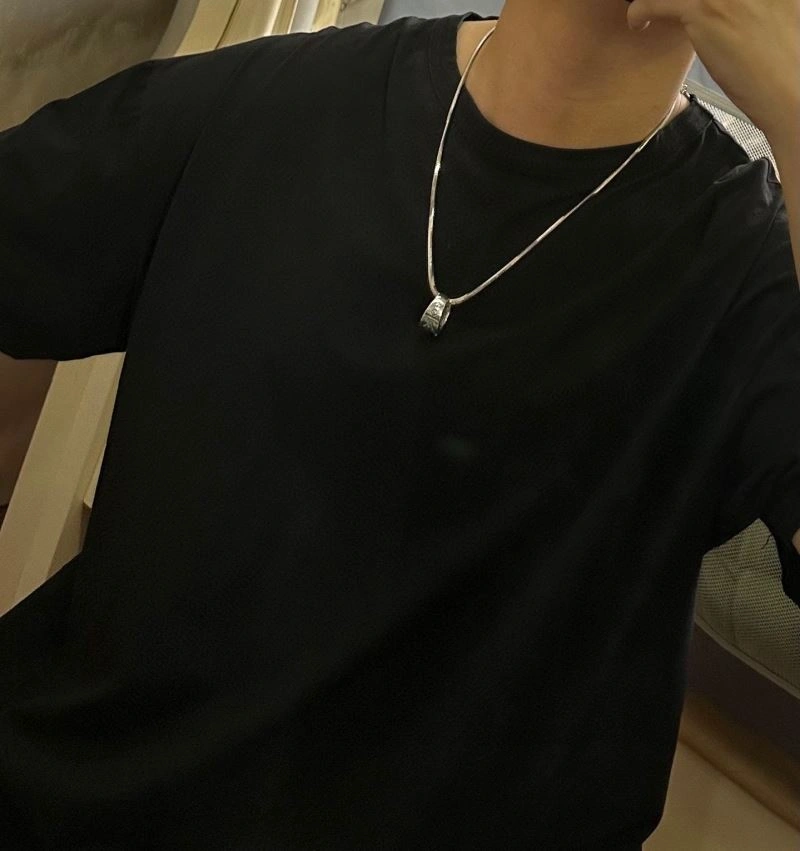 Perfect replica Louis Vuitton Necklaces