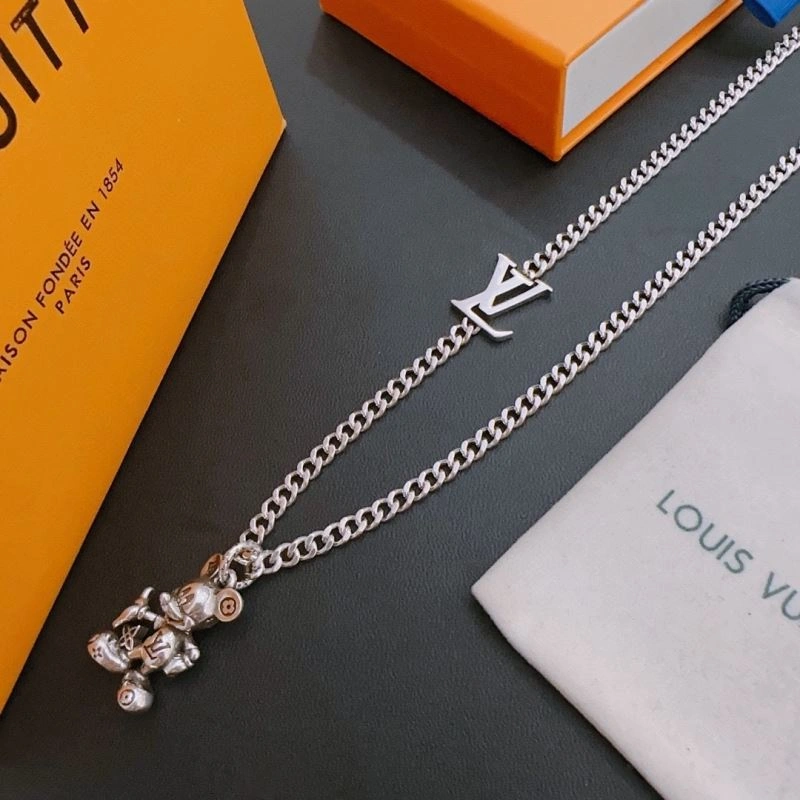 Brand-authenticated Louis Vuitton Necklaces