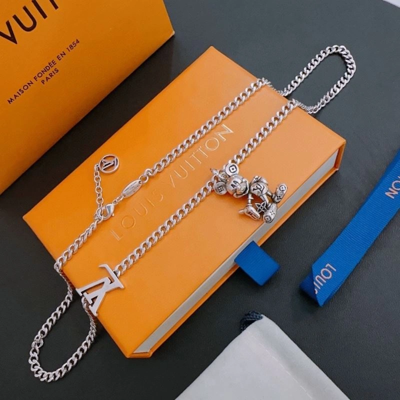 Brand-authenticated Louis Vuitton Necklaces