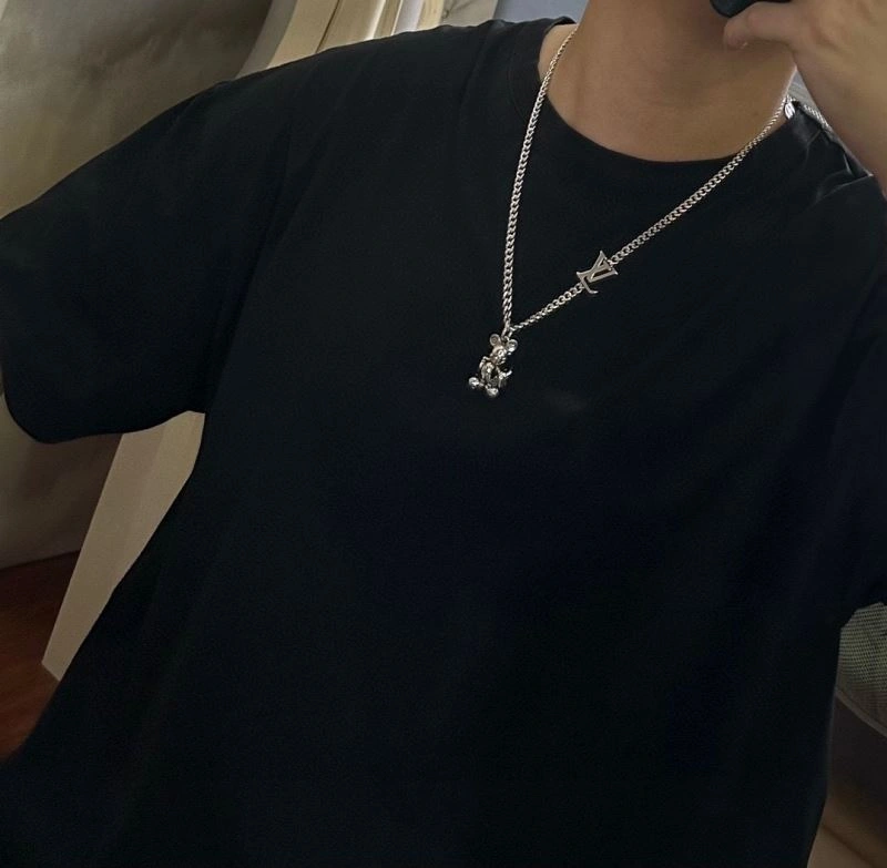 Brand-authenticated Louis Vuitton Necklaces