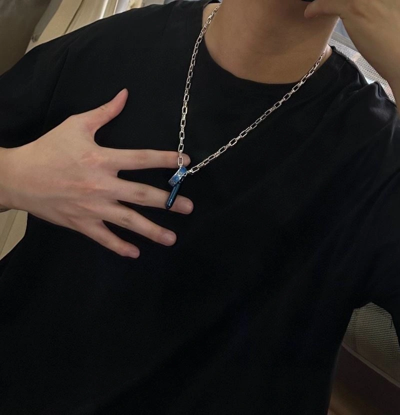 Reasonably priced Louis Vuitton Necklaces