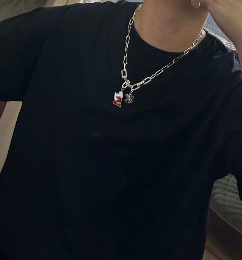 Value-priced Louis Vuitton Necklaces