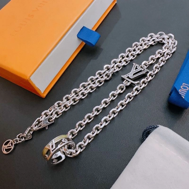 Low-cost Louis Vuitton Necklaces
