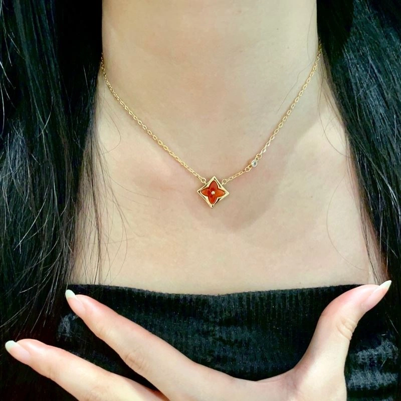 Reasonably priced Louis Vuitton Necklaces