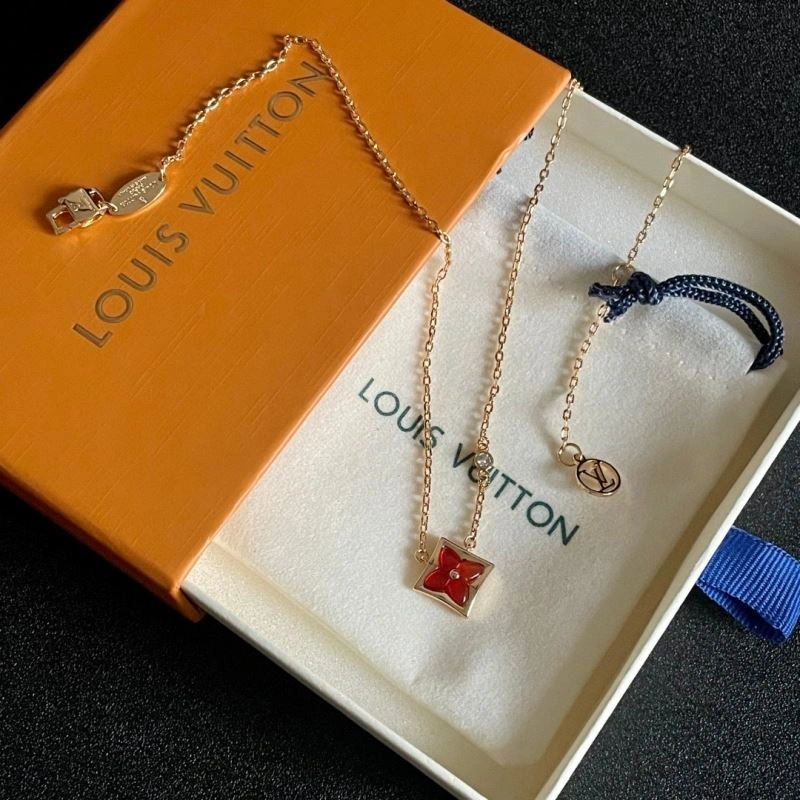 Reasonably priced Louis Vuitton Necklaces
