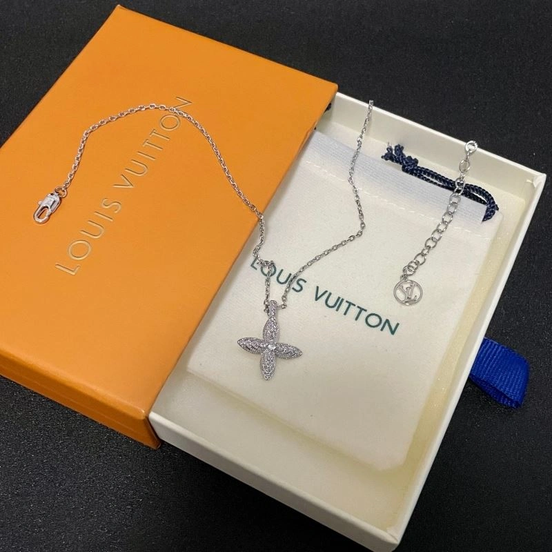 Reasonably priced Louis Vuitton Necklaces