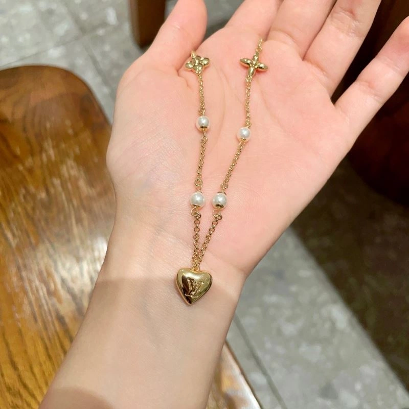 Value-priced Louis Vuitton Necklaces