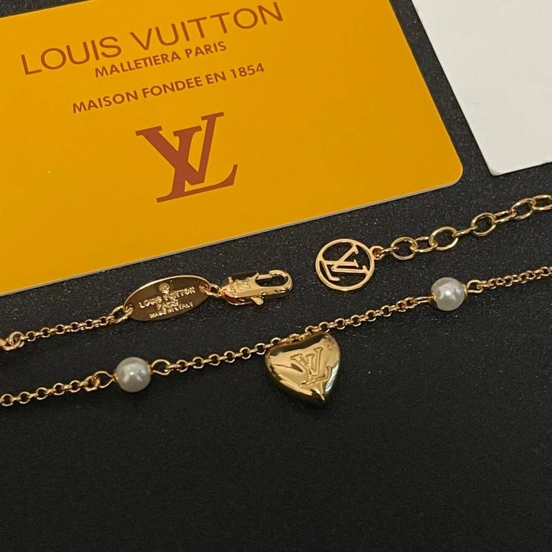 Value-priced Louis Vuitton Necklaces