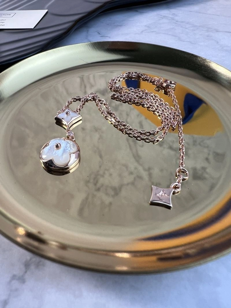 Official Louis Vuitton Necklaces