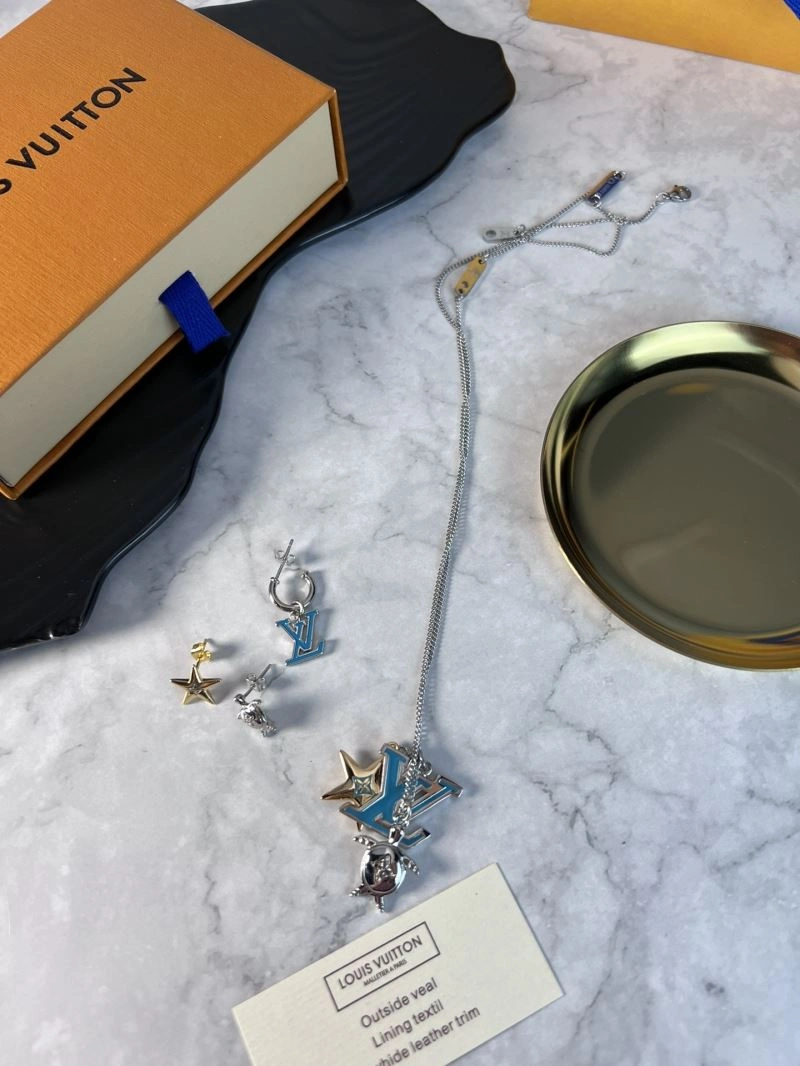 Indistinguishable Louis Vuitton Necklaces