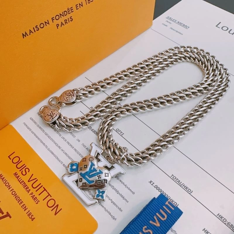 Bargain Louis Vuitton Necklaces