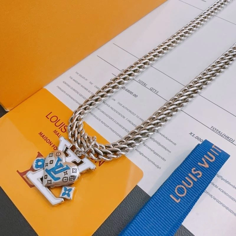 Bargain Louis Vuitton Necklaces