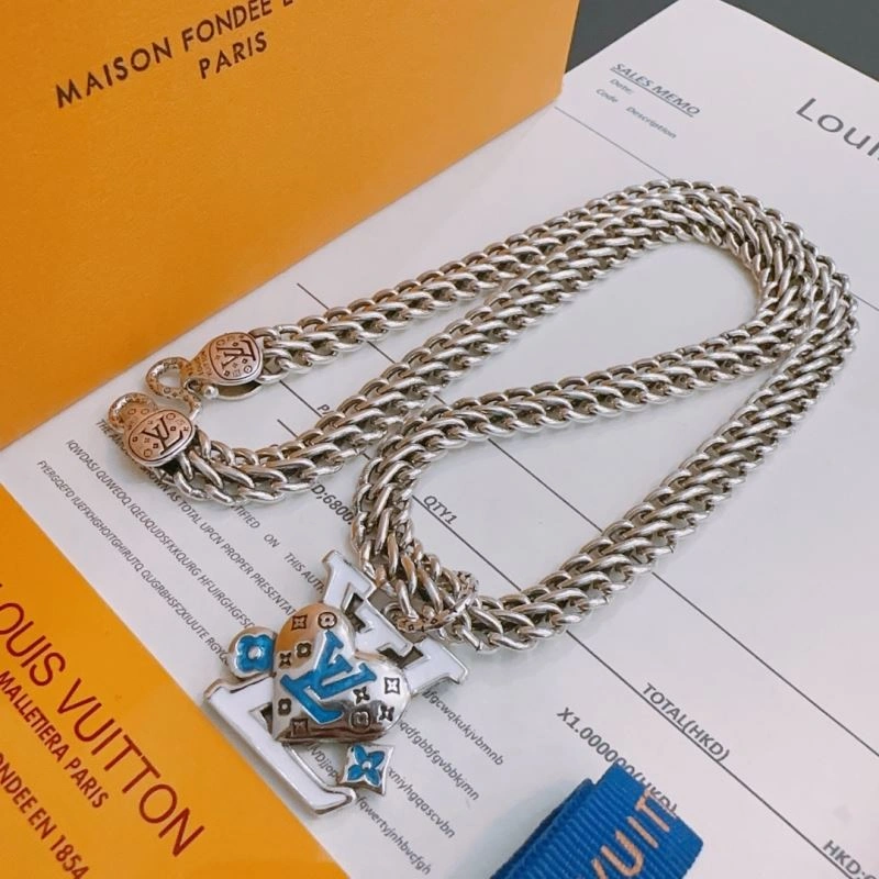 Bargain Louis Vuitton Necklaces