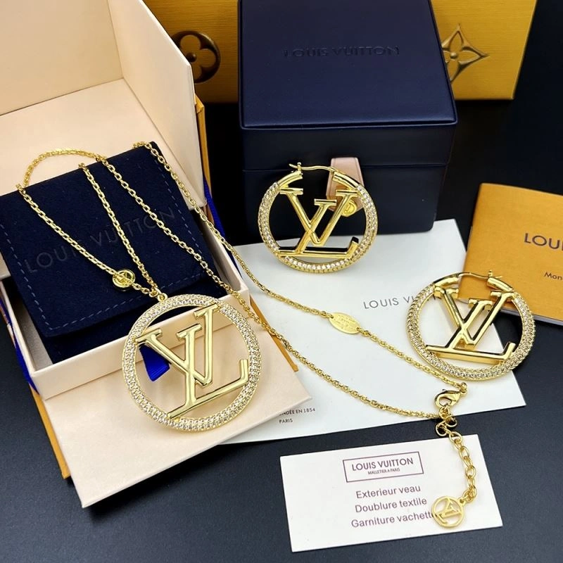 Cut-rate Louis Vuitton Necklaces