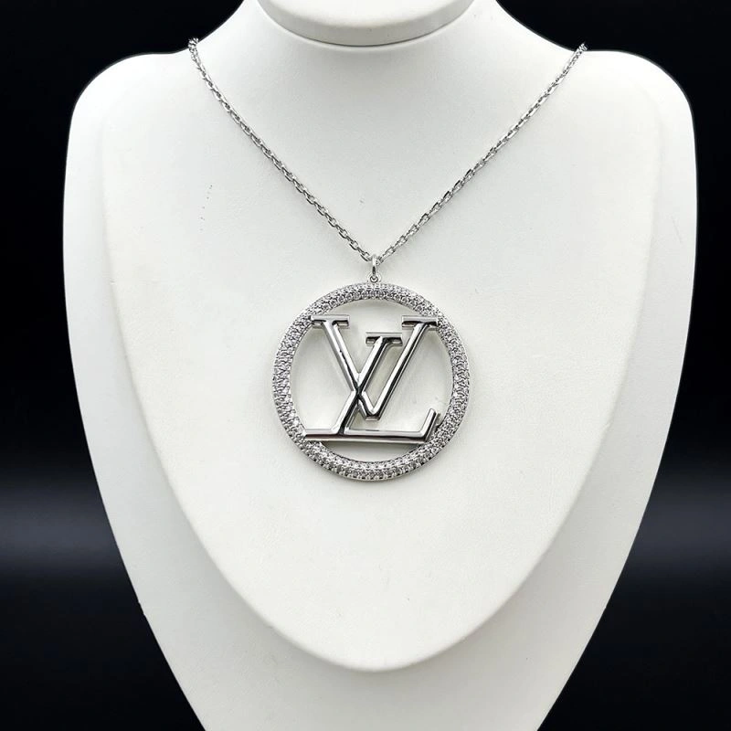 Inexpensive Louis Vuitton Necklaces