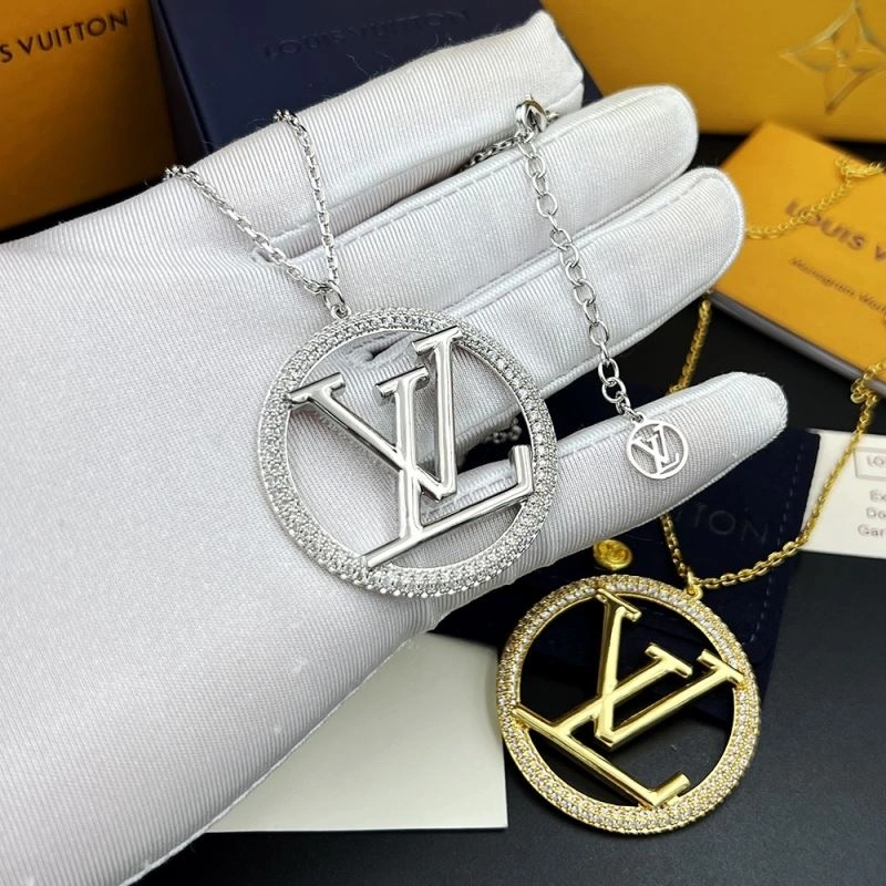 Inexpensive Louis Vuitton Necklaces