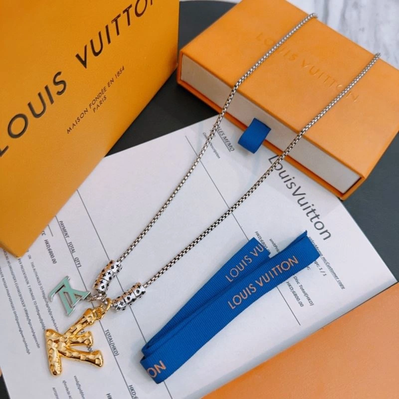 Discounted Louis Vuitton Necklaces