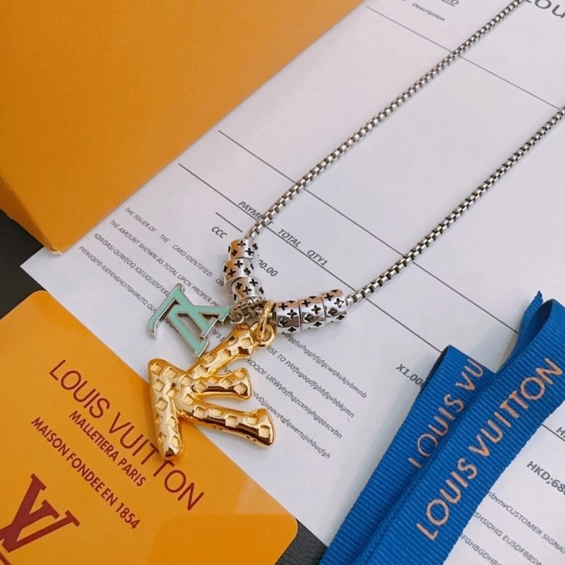 Discounted Louis Vuitton Necklaces