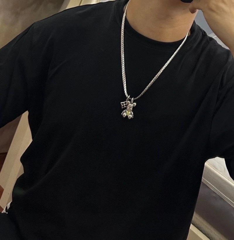 Low-cost Louis Vuitton Necklaces