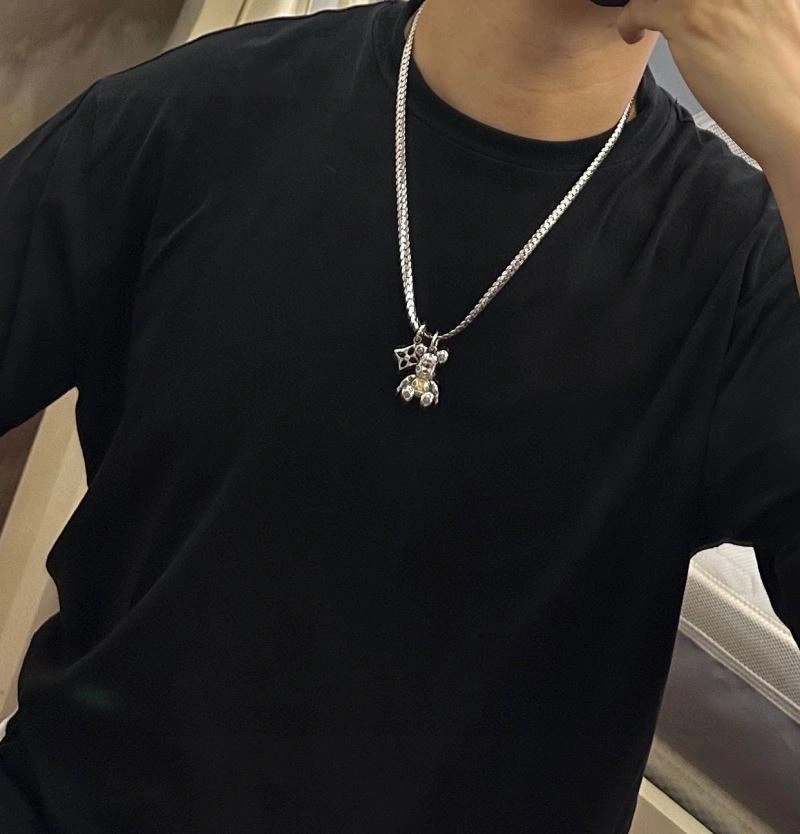 Low-cost Louis Vuitton Necklaces