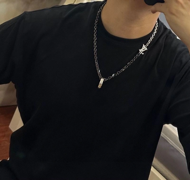 Low-cost Louis Vuitton Necklaces