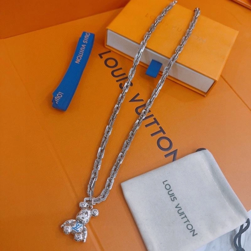 Precise copy Louis Vuitton Necklaces