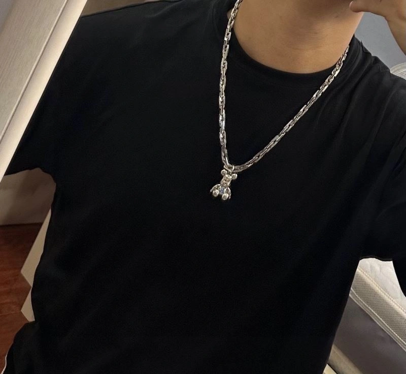 Precise copy Louis Vuitton Necklaces