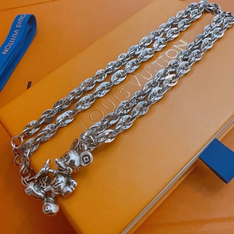 Brand-authenticated Louis Vuitton Necklaces