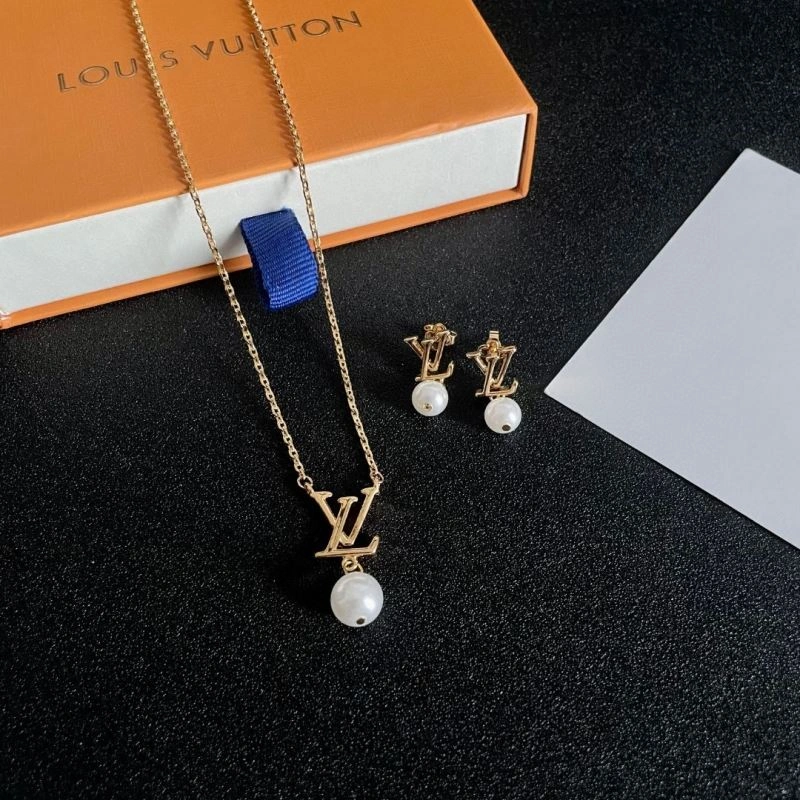 Top match Louis Vuitton Necklaces