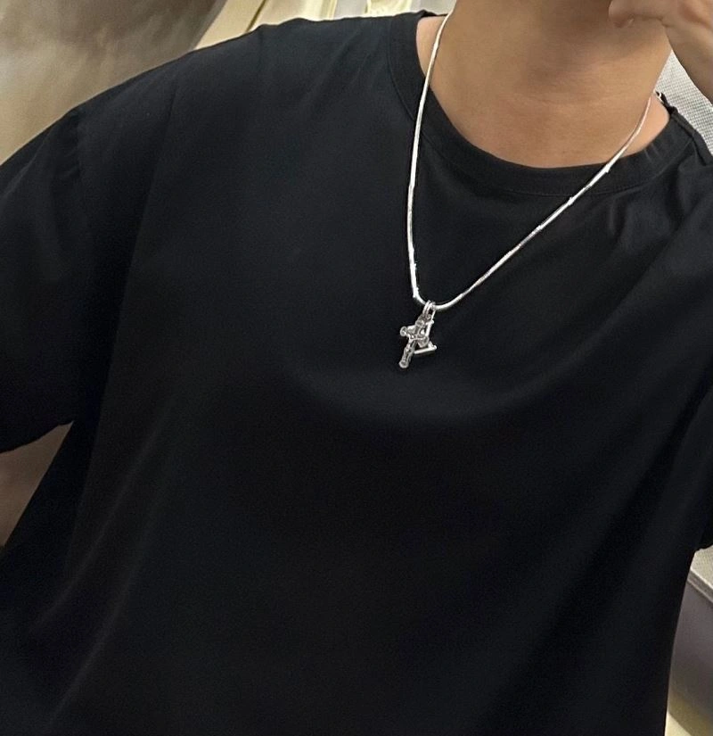 Exact replica Louis Vuitton Necklaces