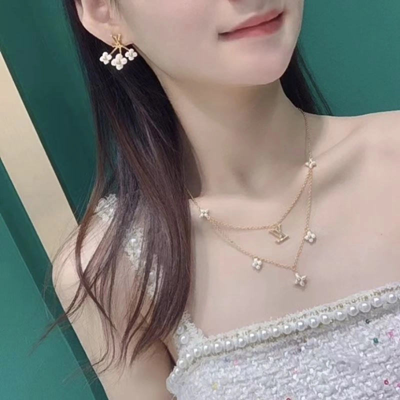 Cut-rate Louis Vuitton Necklaces