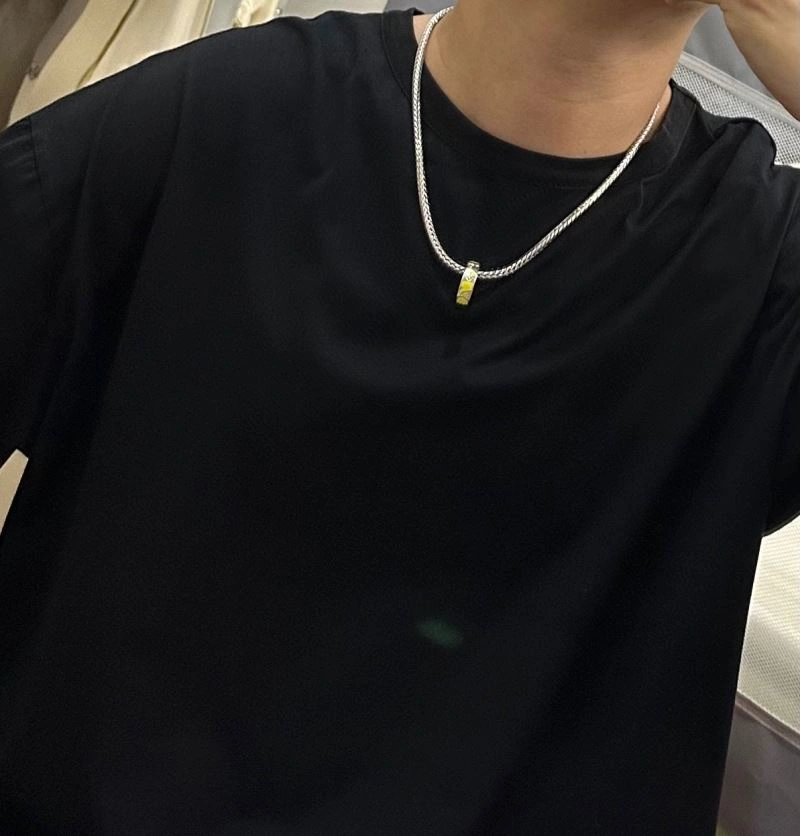 Top mirror Louis Vuitton Necklaces