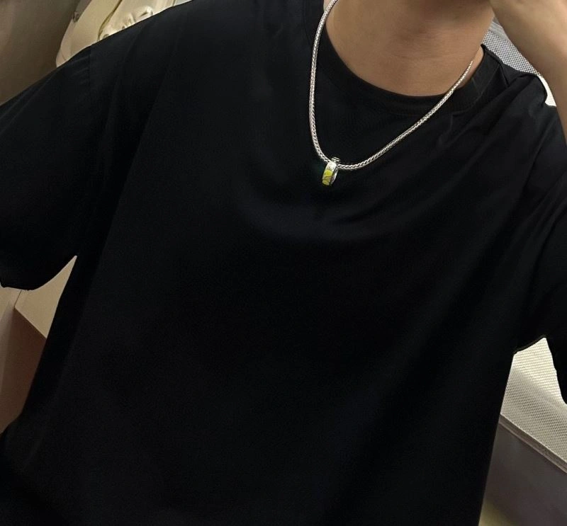 Top mirror Louis Vuitton Necklaces
