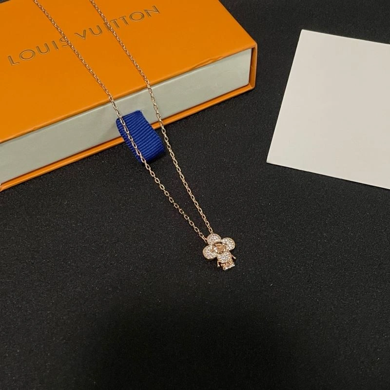 Bargain Louis Vuitton Necklaces