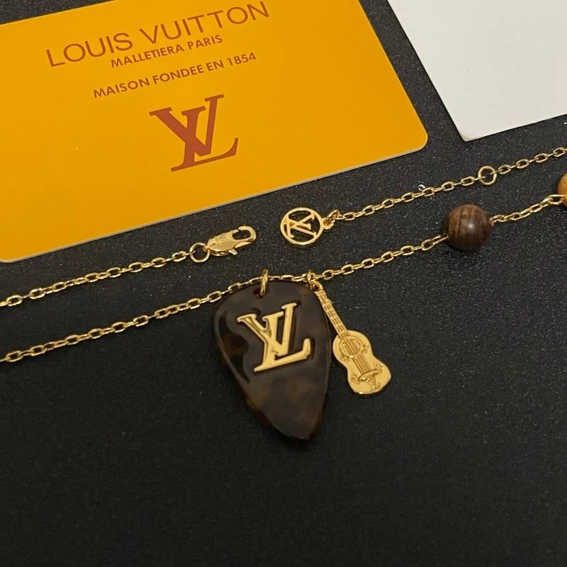 Bargain Louis Vuitton Necklaces