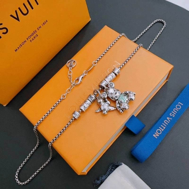 Top match Louis Vuitton Necklaces