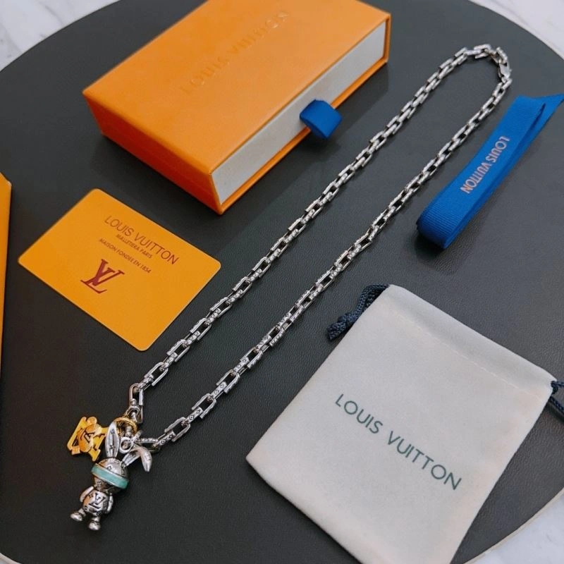 High fidelity Louis Vuitton Necklaces