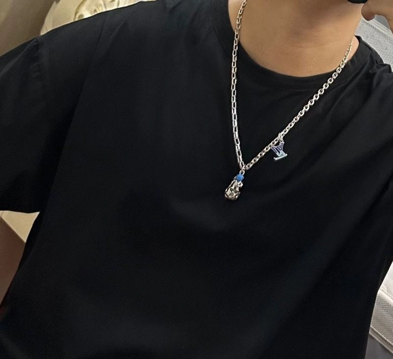 Precise copy Louis Vuitton Necklaces