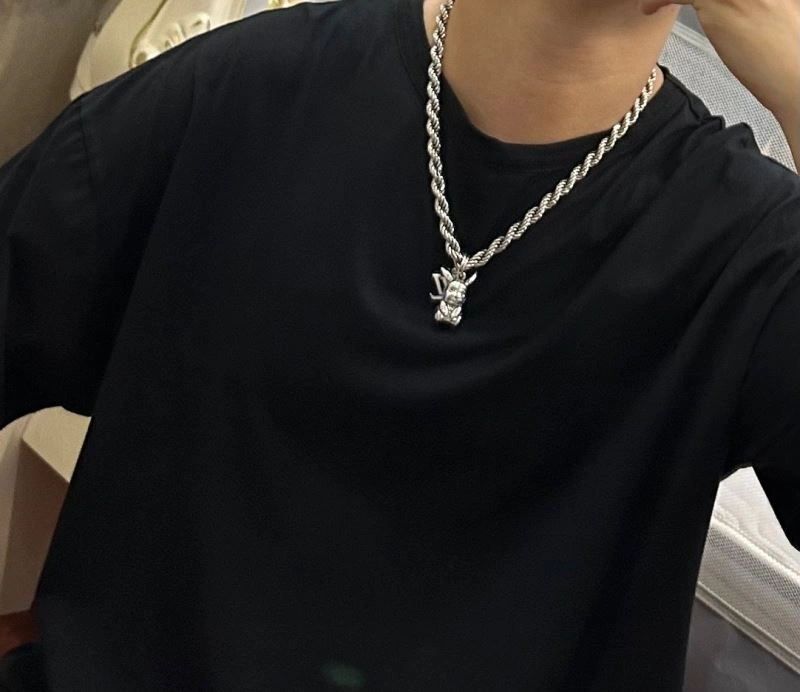 High fidelity Louis Vuitton Necklaces