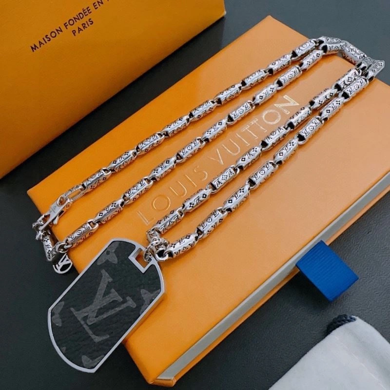 Reasonably priced Louis Vuitton Necklaces