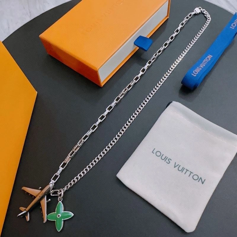 Low-cost Louis Vuitton Necklaces