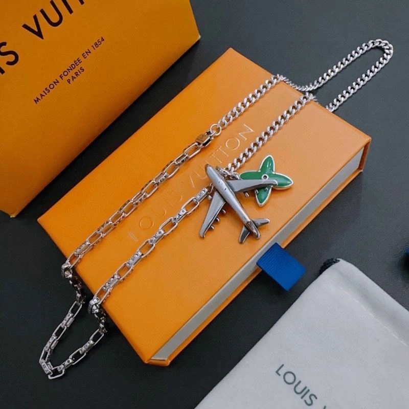 Low-cost Louis Vuitton Necklaces
