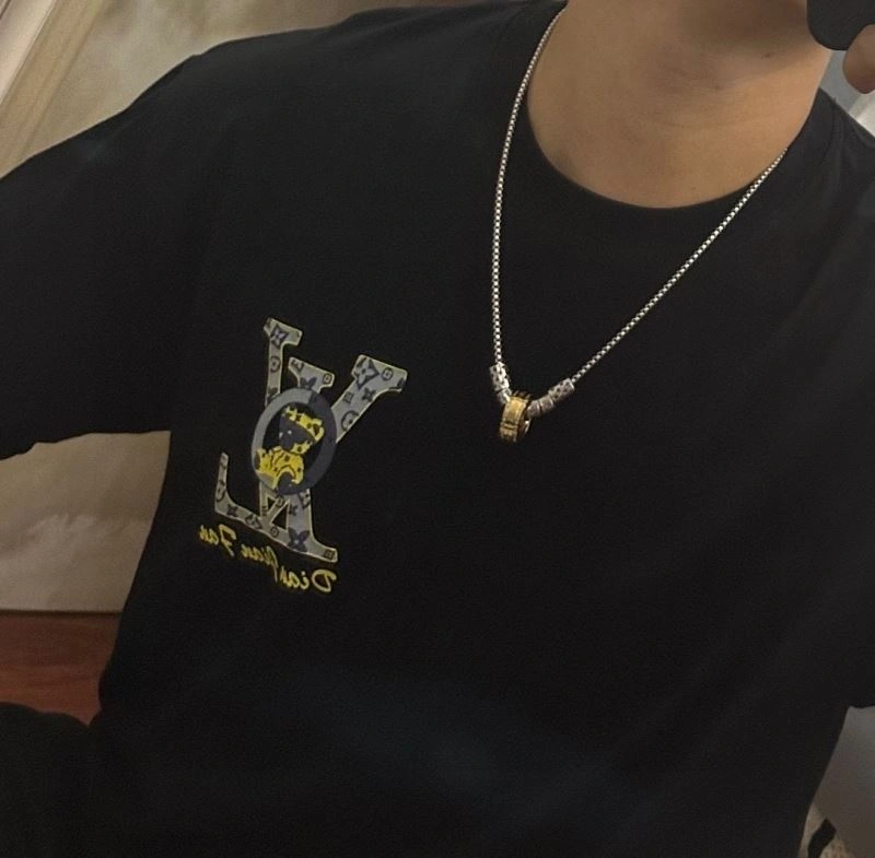 Economical Louis Vuitton Necklaces