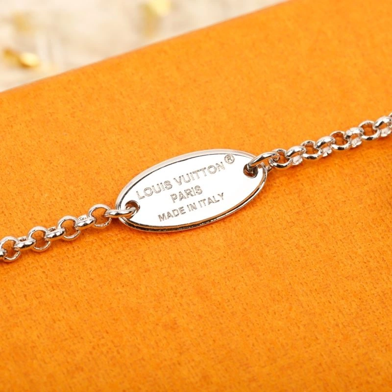 High accuracy Louis Vuitton Necklaces