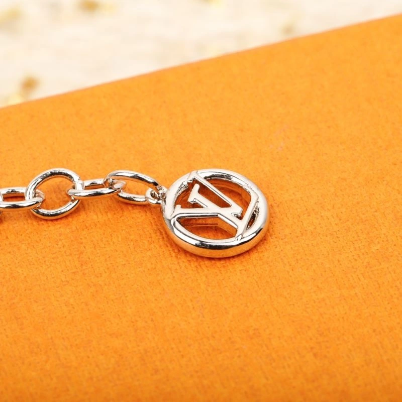 High accuracy Louis Vuitton Necklaces