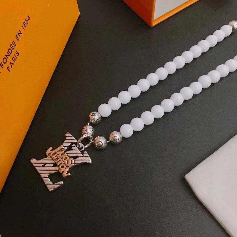 Bargain Louis Vuitton Necklaces